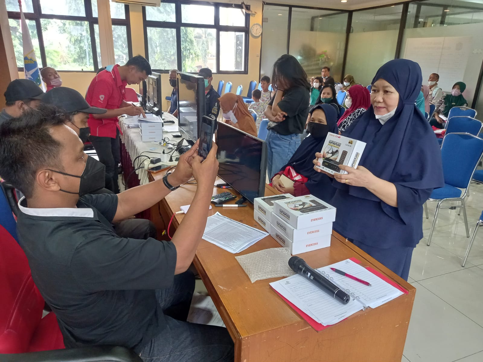 Group VIVA Distribusikan 50.000 STB Gratis dan Sosialisasi Migrasi ...